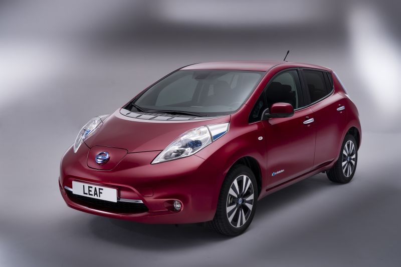 Nissan Leaf I (ZE0) 24 kWh (109 Hp)